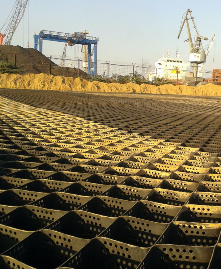 Strata Geosystems: From know-how to manufacture, installation and ...